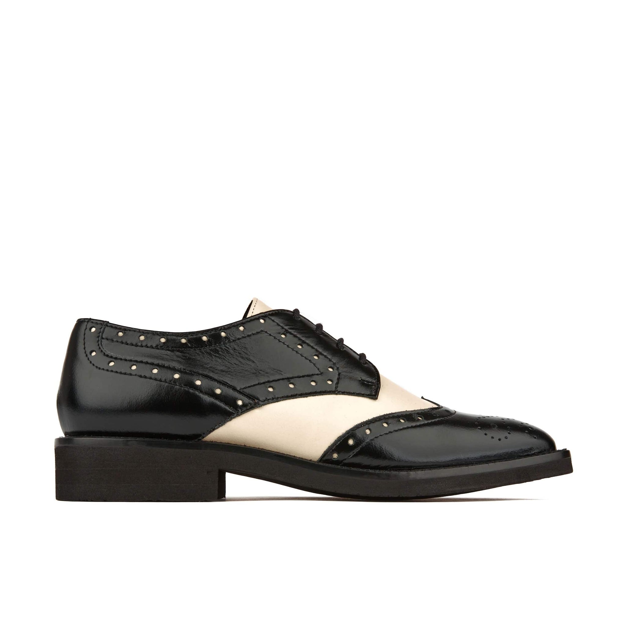 Embassy London Women's Eton Square Toe Understated Preppy Lace-Up Shoe ...